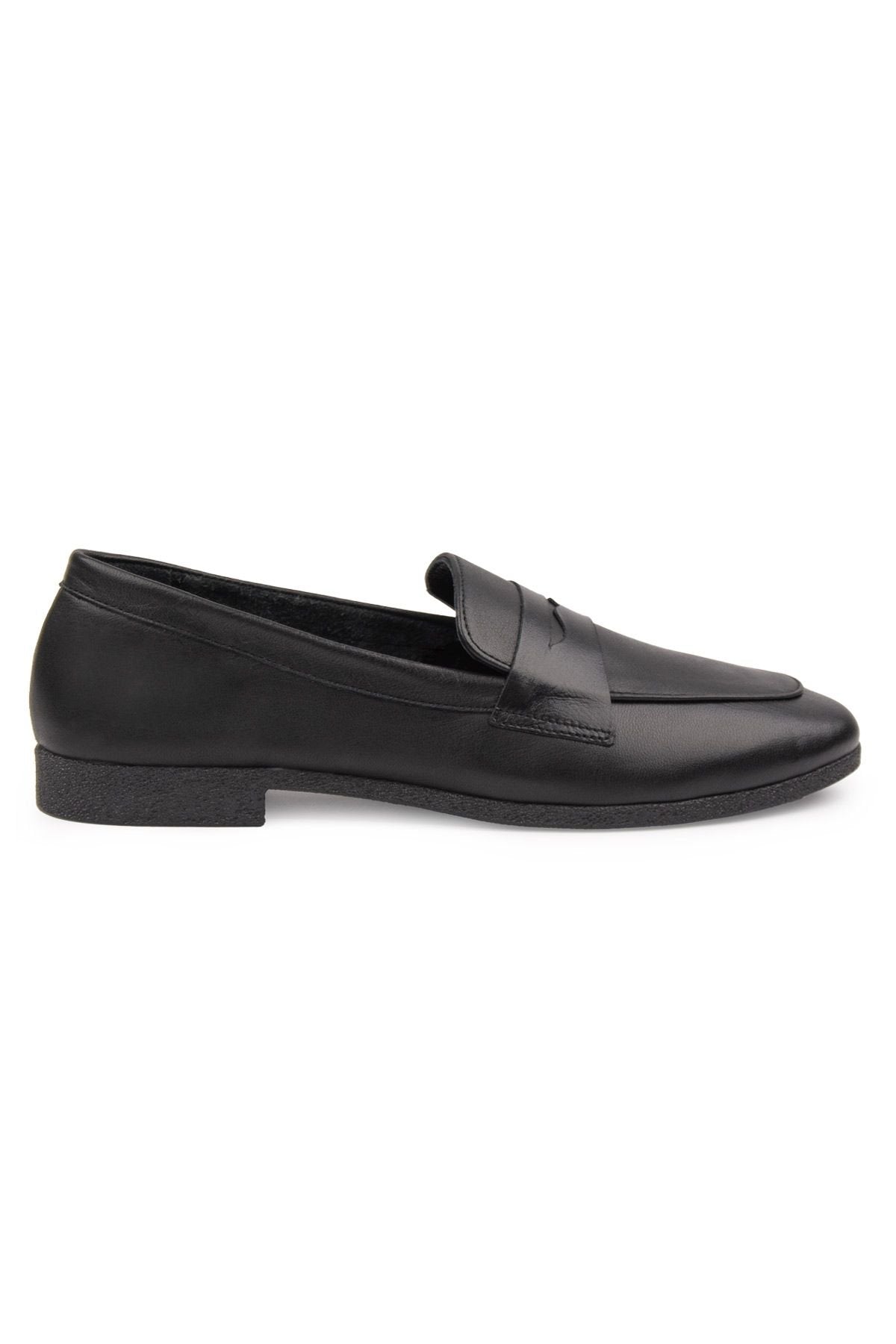 Pegia Kira Black Leather Loafers – Women’s Classic Style