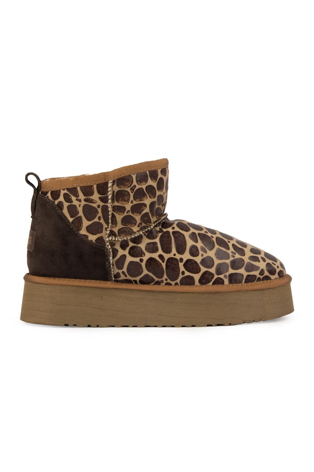 Pegia Yevon Women's Shearling Platform Boots – Choco Giraffe Print Leather